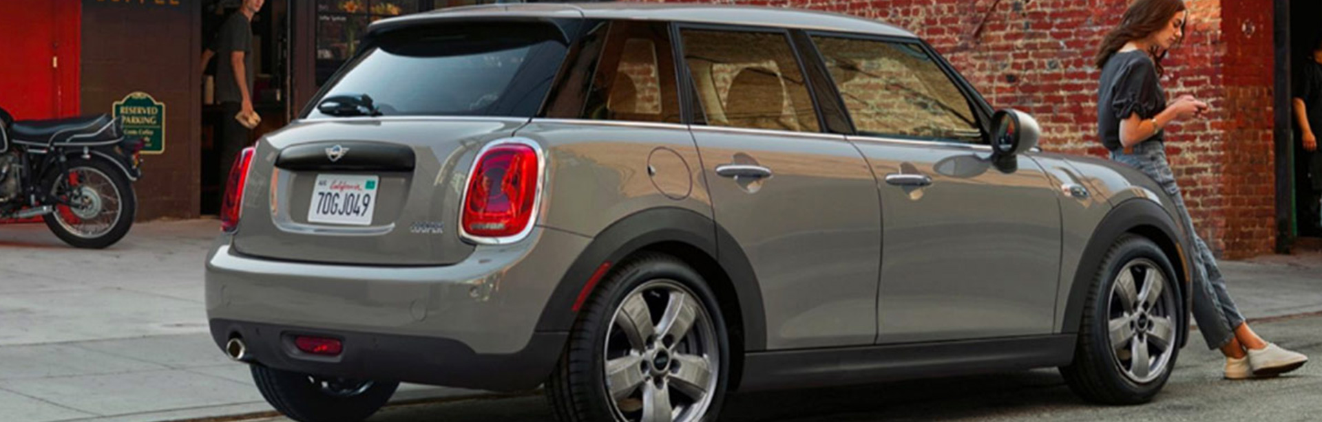 The 2020 MINI Hardtop 4-Door: Drive With Confidence in Madison, WI
